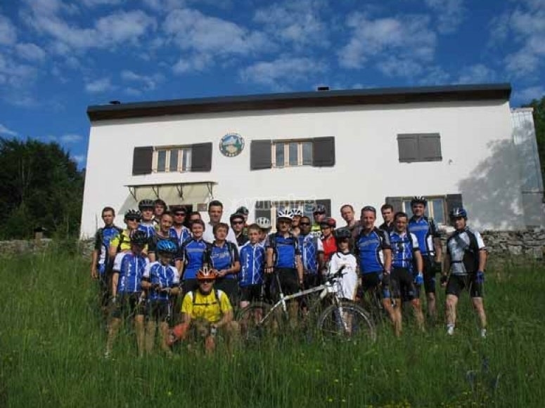 Lyon VTT, tarifs et réservations 2025 | Yumping