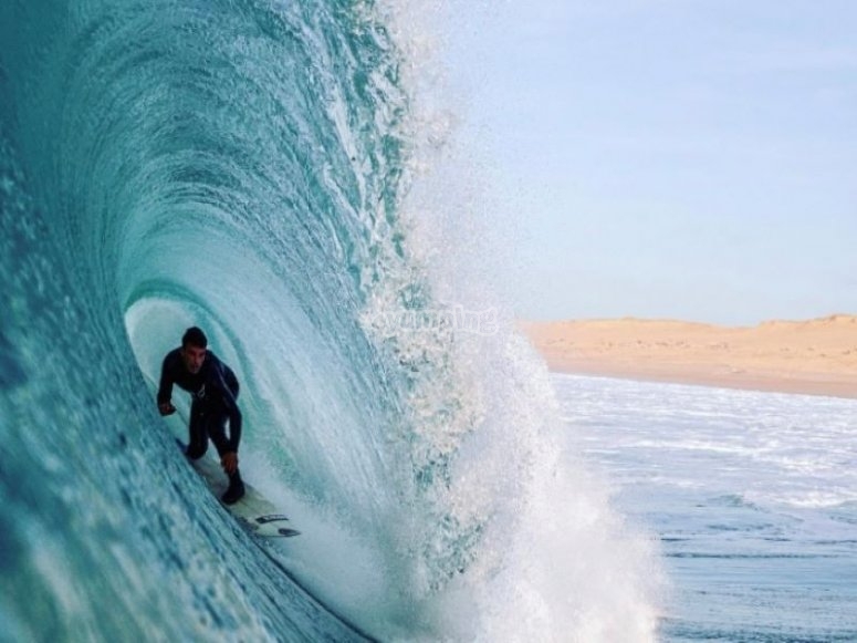 Cours collectif de Surf d'1h30 à Bayonne à partir de 50€ | Yumping