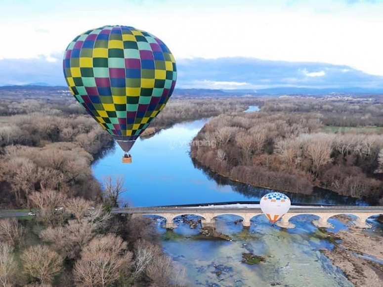 Vol privé en montgolfière en Provence - 1h à partir de 750€ | Yumping