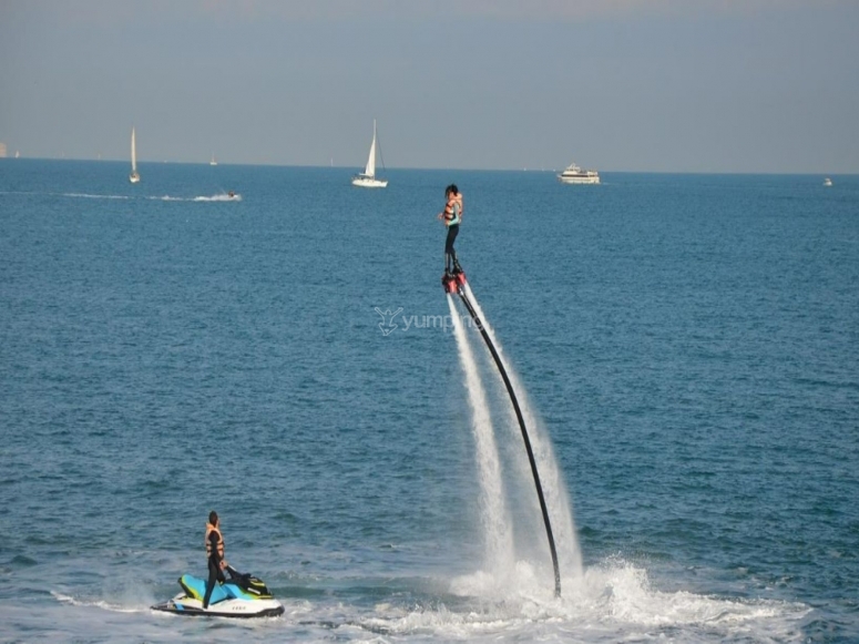 Initiation au Flyboard de 20 min à Nice à partir de 100€ | Yumping