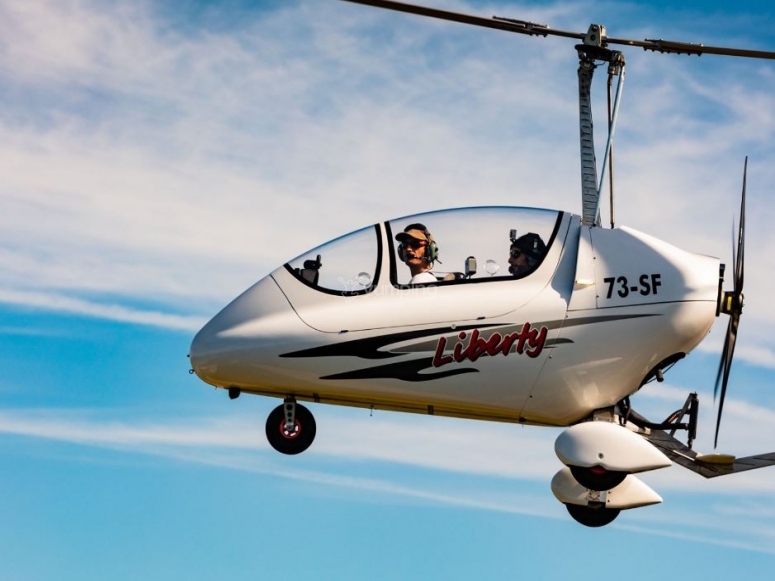 Vol en ULM autogire au Massif du Vercors 15min à partir de 95€ | Yumping